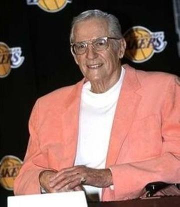 拉里·迈肯-抖音百科