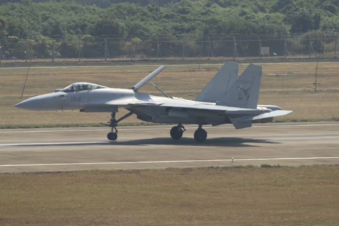 歼15t最强侧位 - 抖音